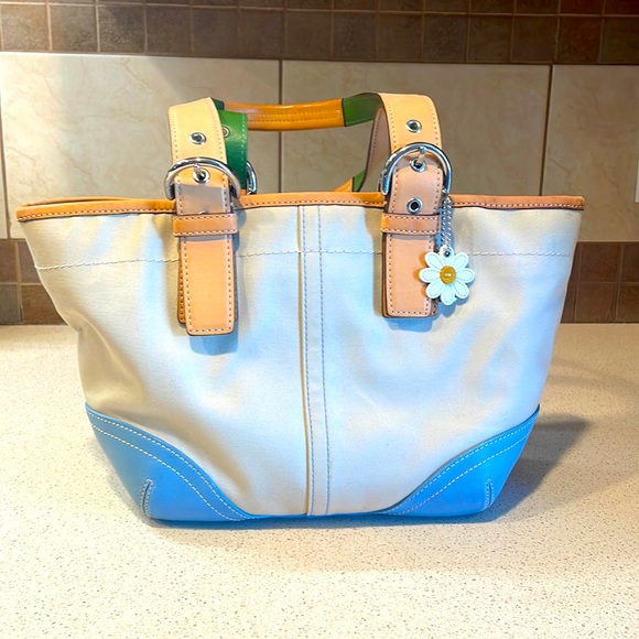 Coach | Bags | Coach Limited Edition Hampton Daisy Tote Shoulder Bag ...